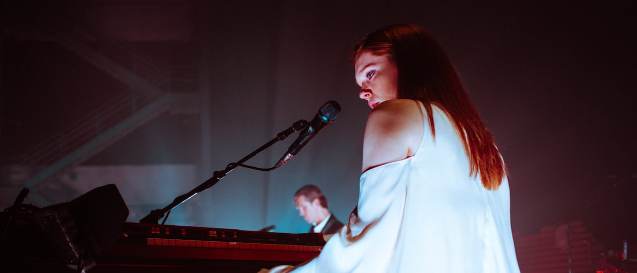 Hazel Mills - Performance, Songwriting, Vocals, Keys and Music Theory ...