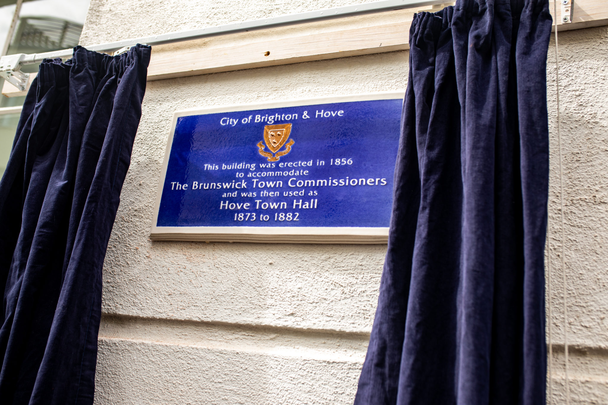 Mayor of Brighton unveils blue plaque at BIMM House